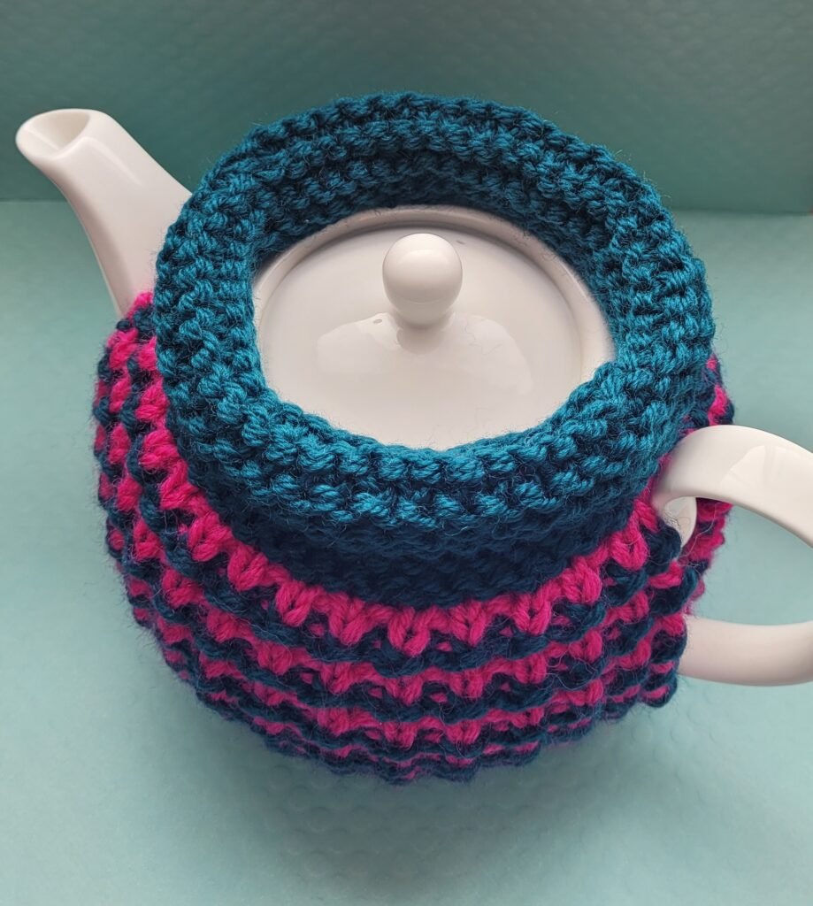 Tea cosie knitting pattern using two strands of 8 ply yarn – Clever ...